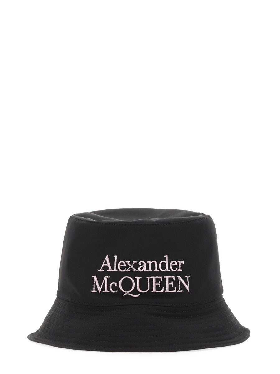 REVERSIBLE BUCKET HAT – Lord & Taylor