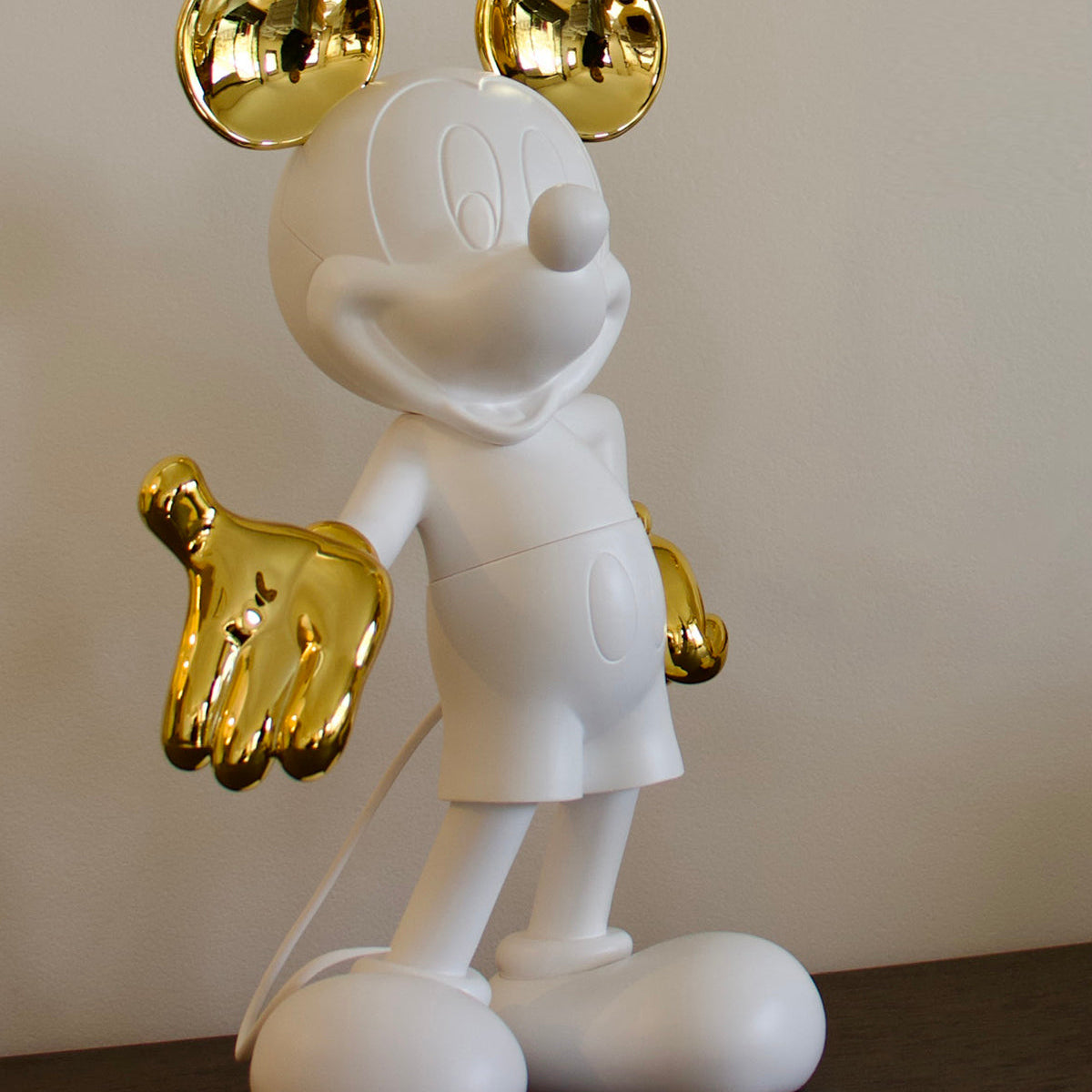 Mickey Mouse WELCOME White & Gold 24" – Lord & Taylor
