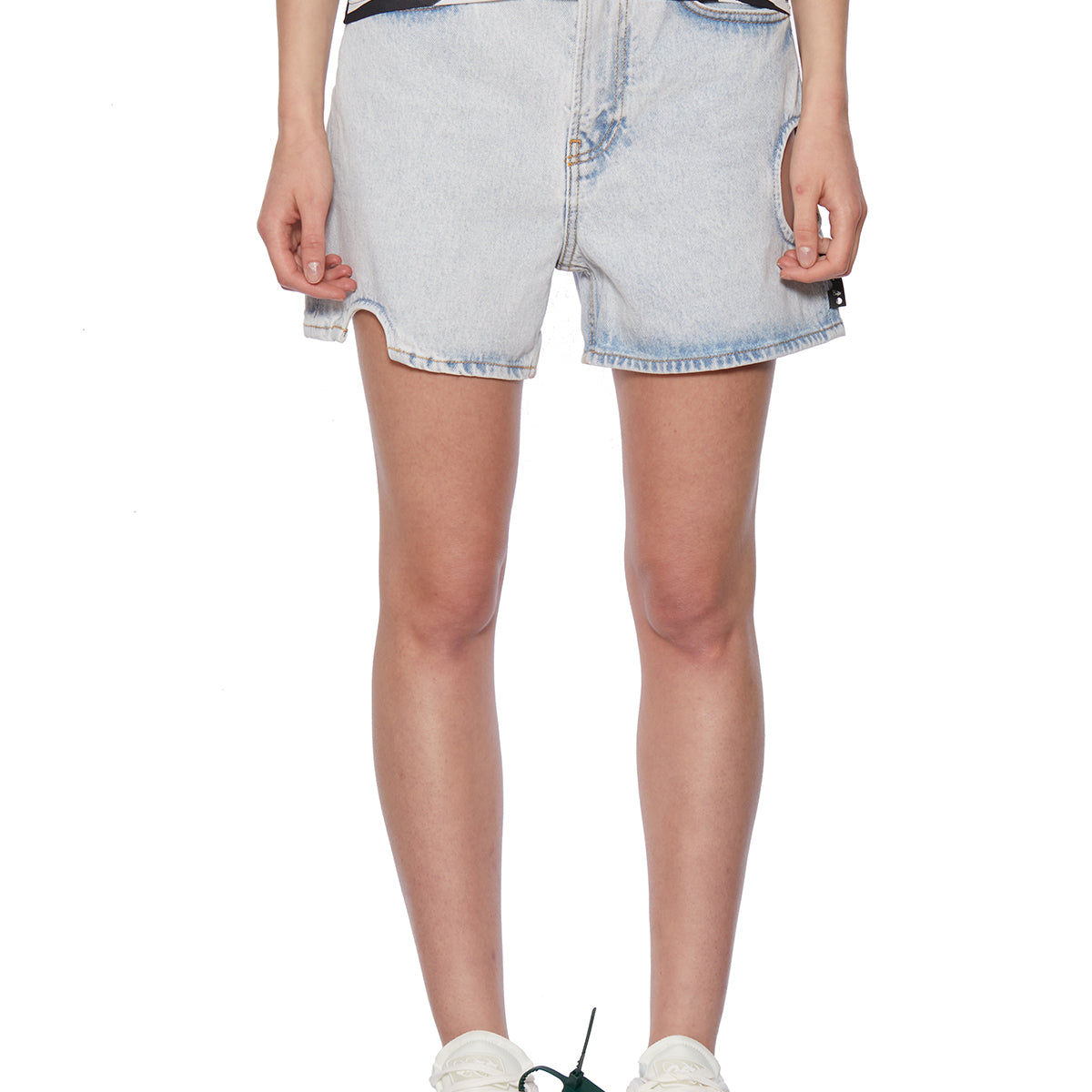 SHORTS IN DENIM METEOR STRAIGHT – Lord & Taylor