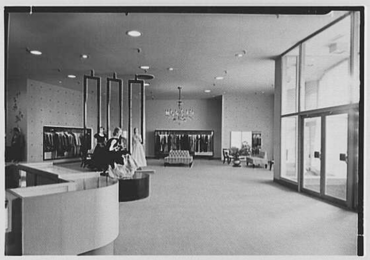 About Us – Lord & Taylor